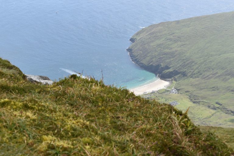 Croaghaun Cliffs: Ultimate Hike Guide (Parking, Trail, Maps)