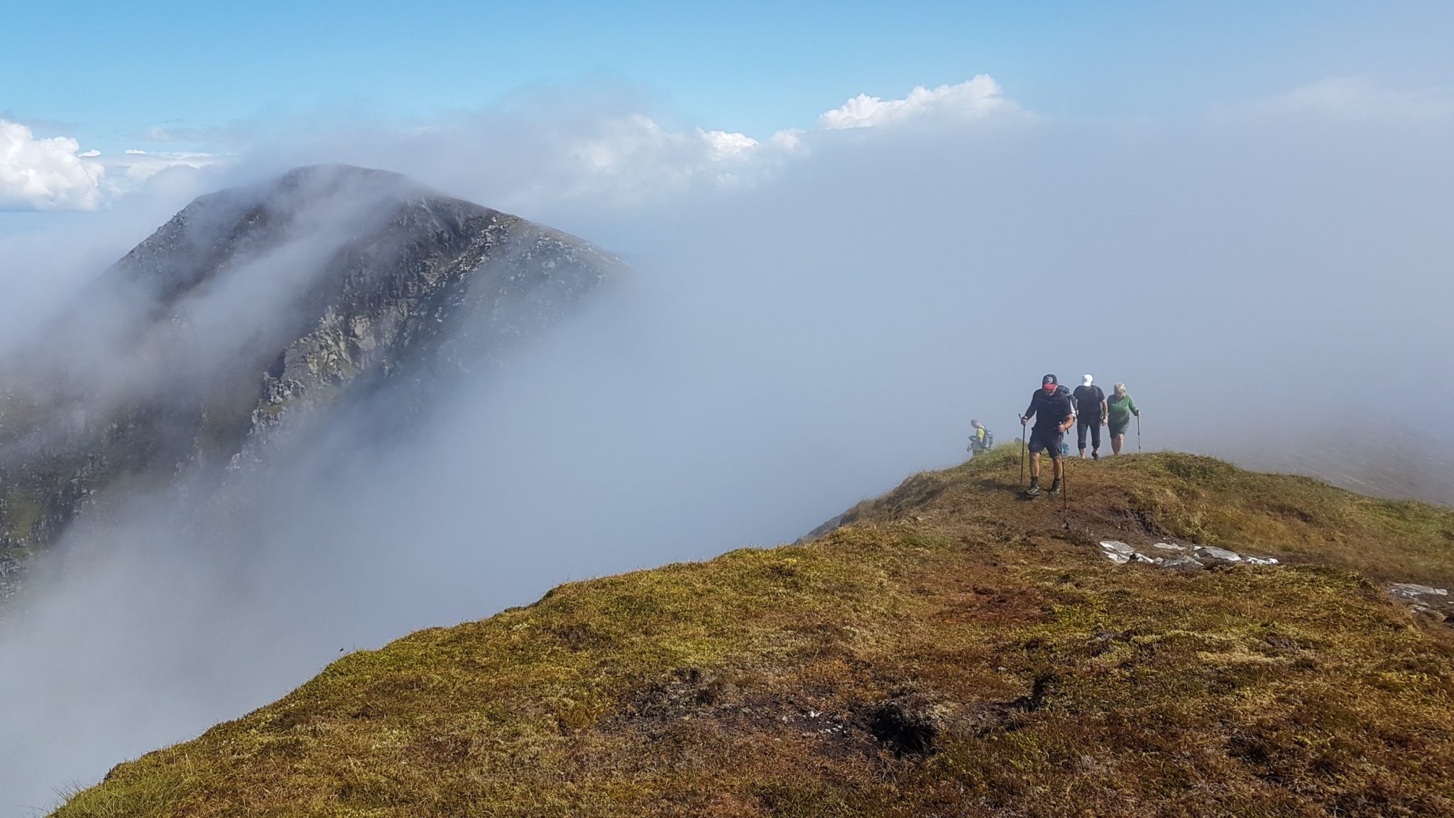 Croaghaun Cliffs: Ultimate Hike Guide (Parking, Trail, Maps)
