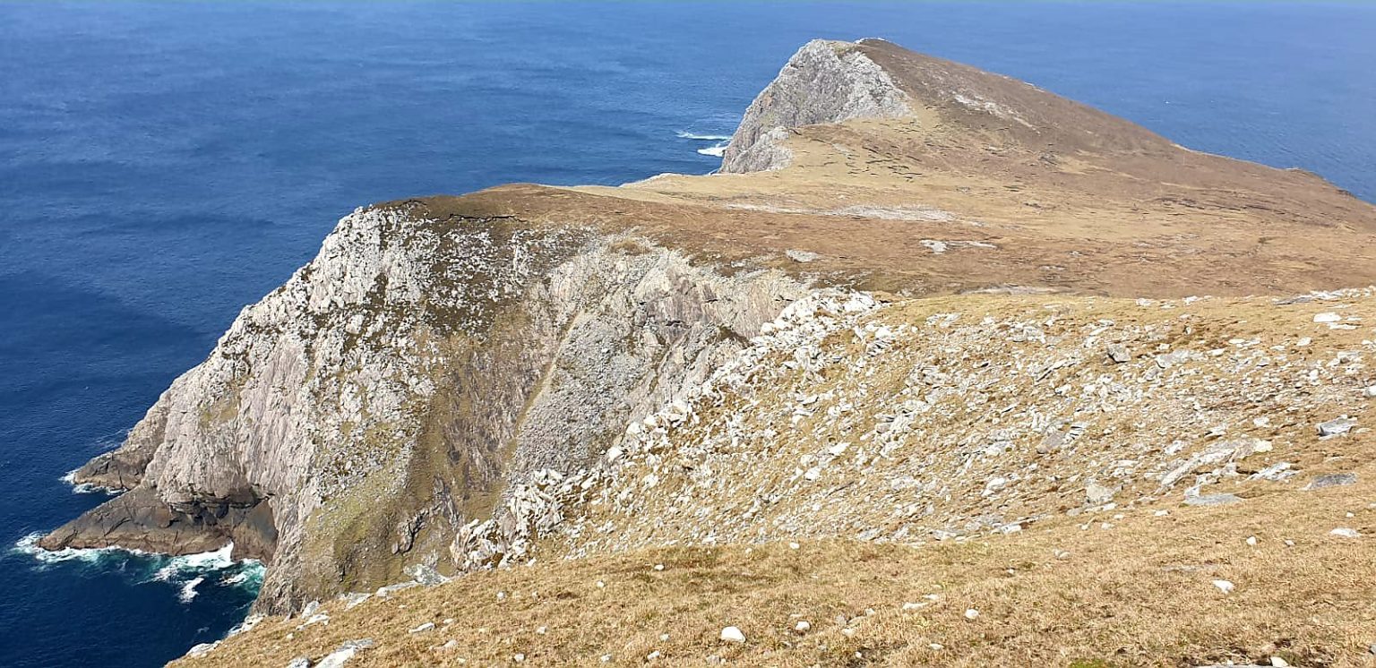 Croaghaun Cliffs: Ultimate Hike Guide (Parking, Trail, Maps)