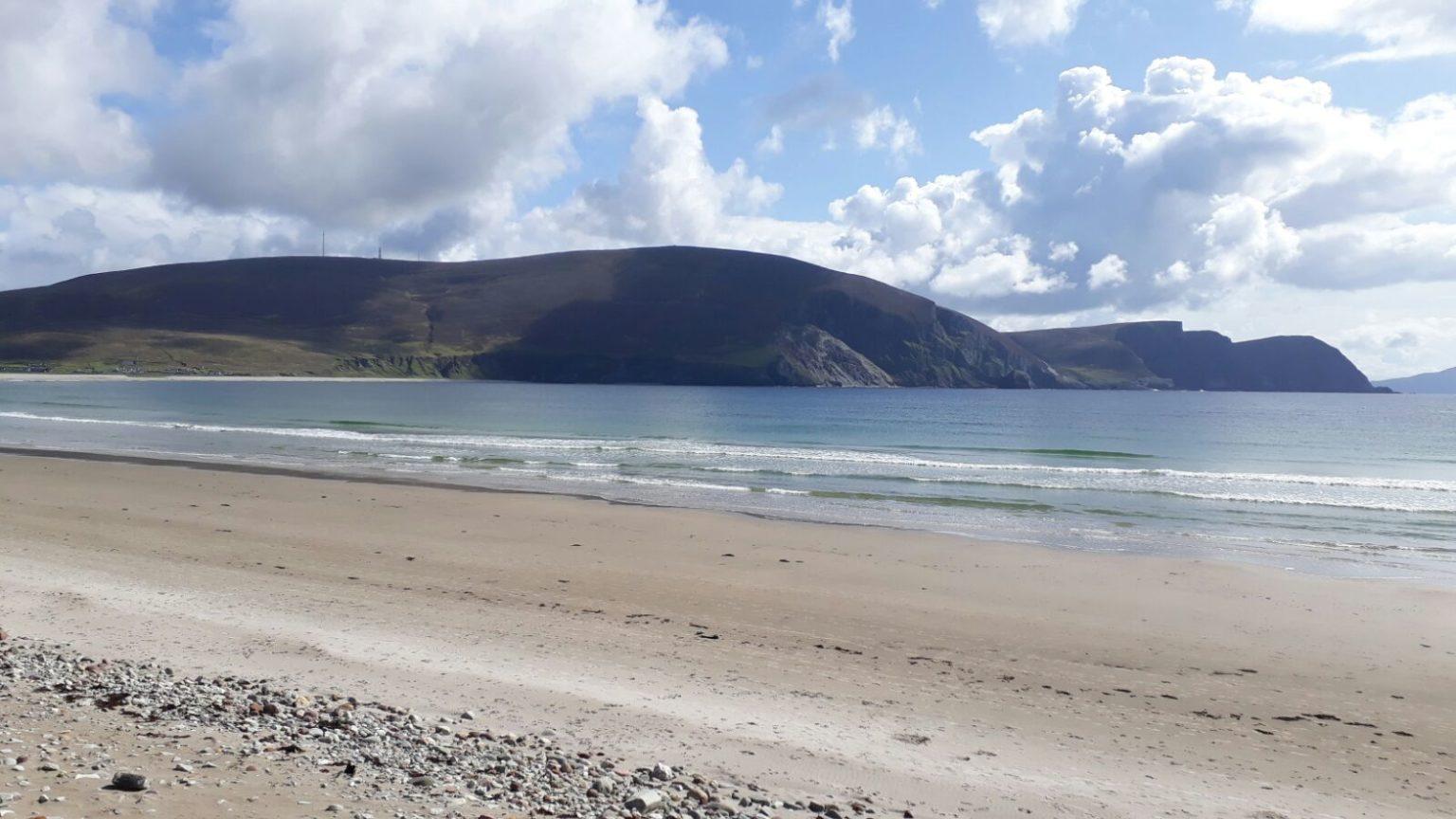 A 2025 Guide to Magnificent Keel Beach on Achill Island
