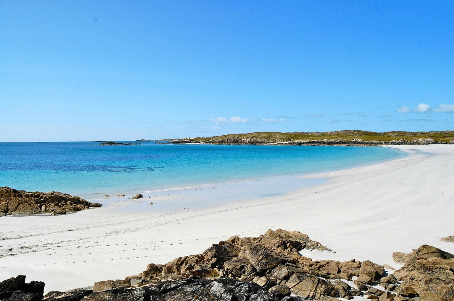 11 Best Connemara Beaches (+ swimming and parking info)